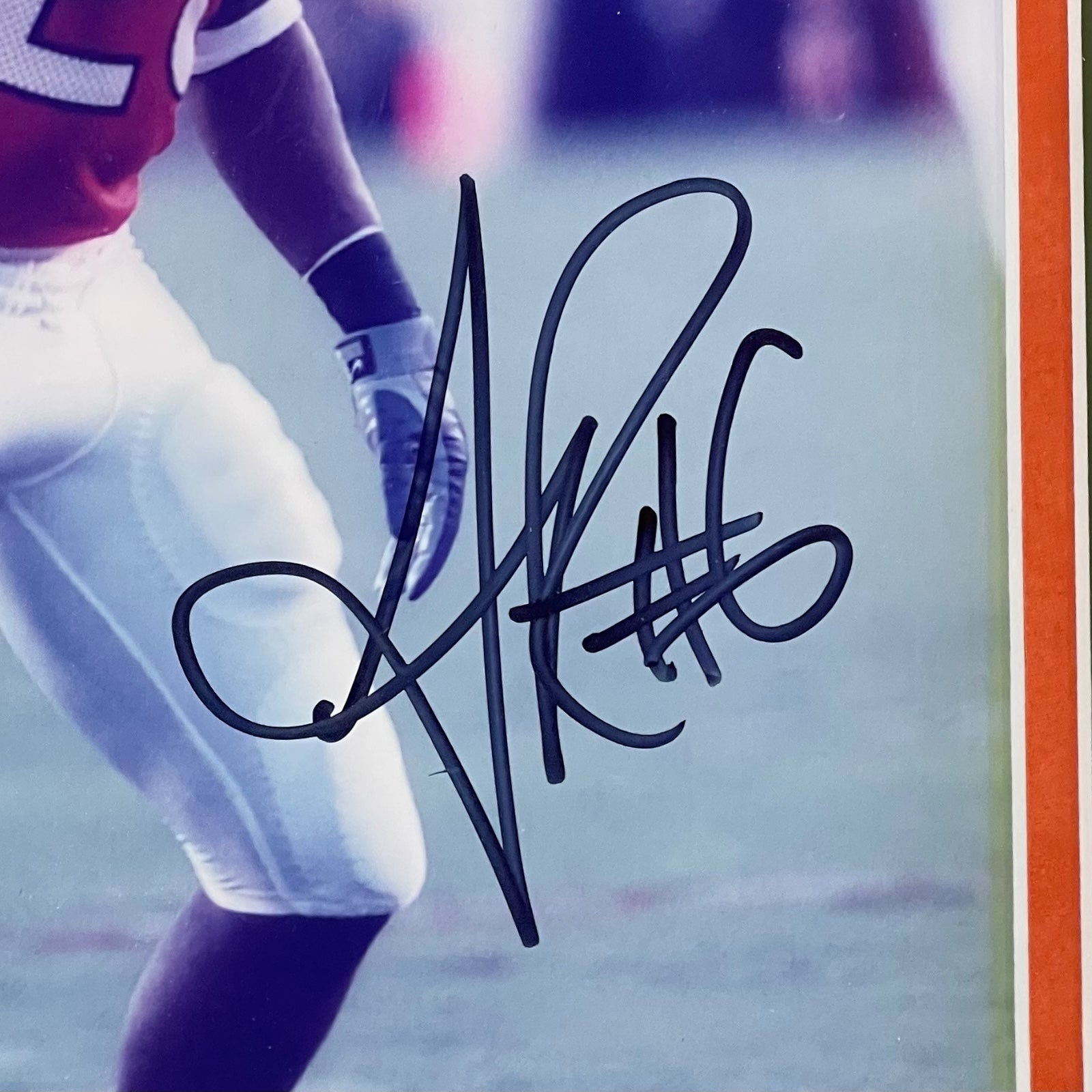 Sean Taylor Autographed Miami Hurricanes Deluxe Framed 8x10 Photo - JS ...